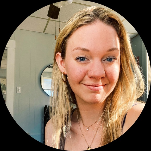 Emily's Closet (@emilyandrews47) | Poshmark